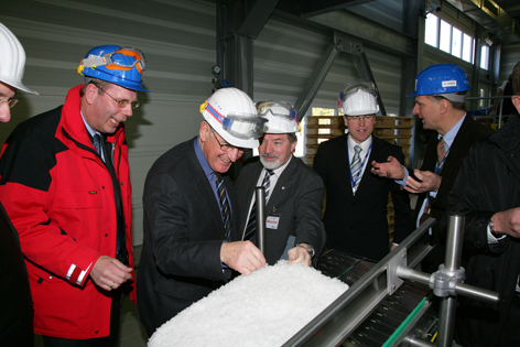 Neue Dyneon Produktionsanlage eingeweiht, Dyneon GmbH, Story - PresseBox